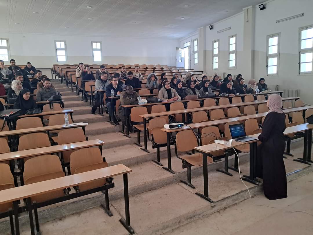 يوم إعلامي لطلبة الماستر 2 من قسم الإلكترونية - Blida University 1