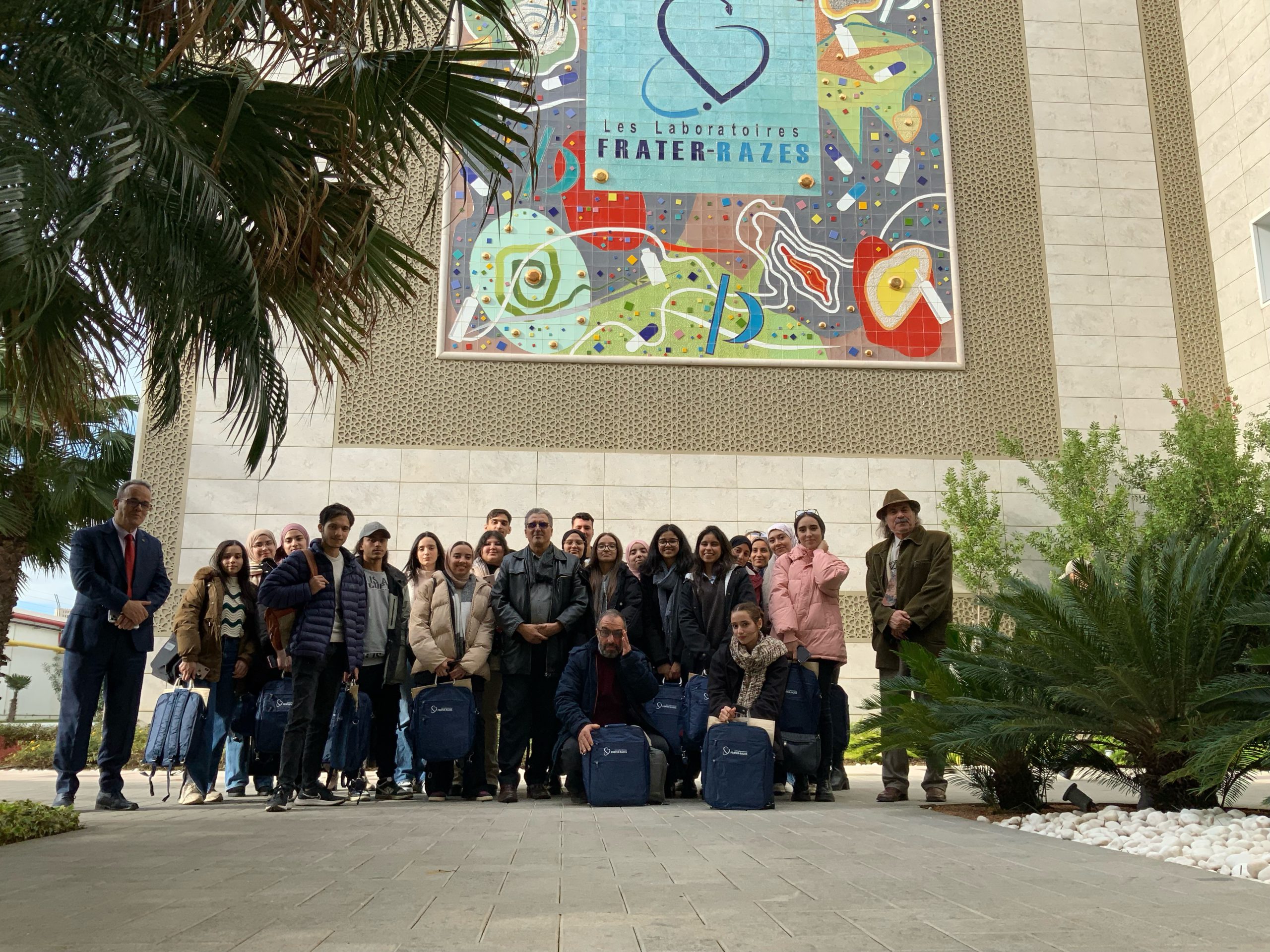 𝐈𝐦𝐦𝐞𝐫𝐬𝐢𝐨𝐧 𝐚𝐮 𝐜œ𝐮𝐫 𝐝𝐞 𝐥’𝐢𝐧𝐝𝐮𝐬𝐭𝐫𝐢𝐞 𝐩𝐡𝐚 𝐫𝐦𝐚𝐜𝐞𝐮𝐭𝐢𝐪𝐮𝐞 - Blida 1 University